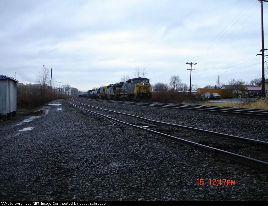 CSX 7909, CSX 8031 & a rare CSX 7039 work the Q624 EB from the #1 Track to the New Lead Track